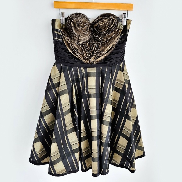 Tony Bowls | Dresses | Tony Bowls Le Gala Strapless Prom Dress | Poshmark